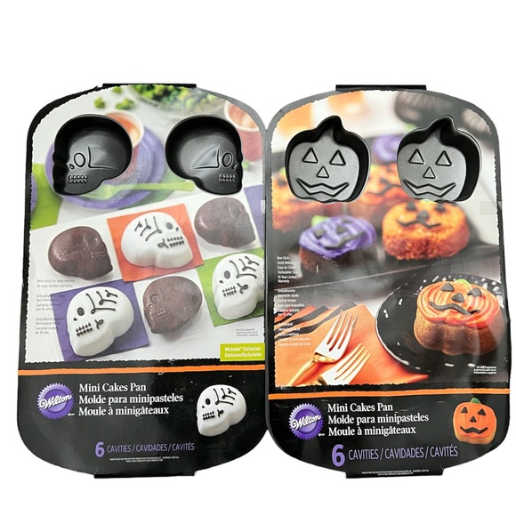 Wilton | Kitchen | New Set Of 2 Wilton Mini Cake Pans Halloween Skull ...
